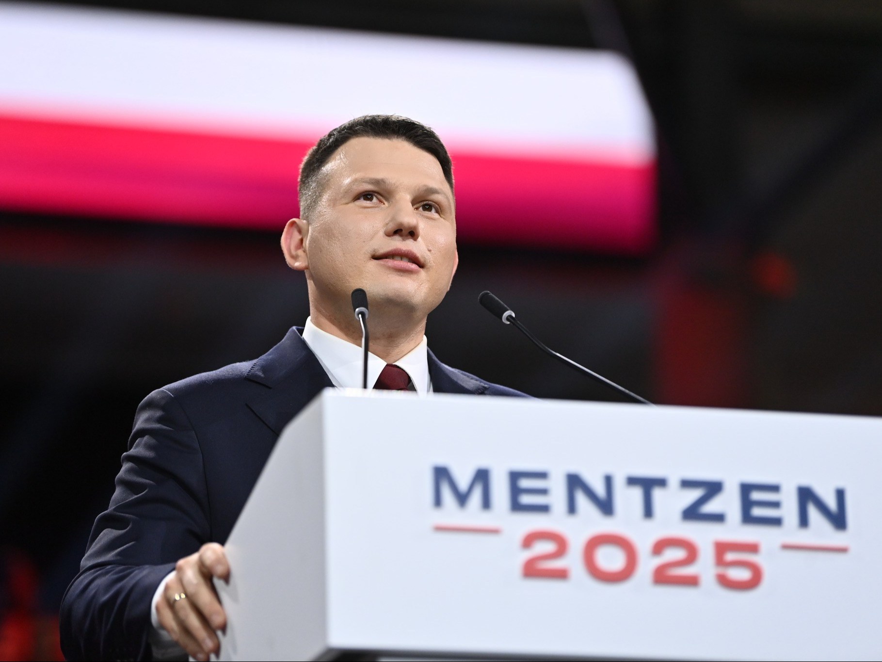 Sensacyjny sondaż. Mentzen w drugiej turze