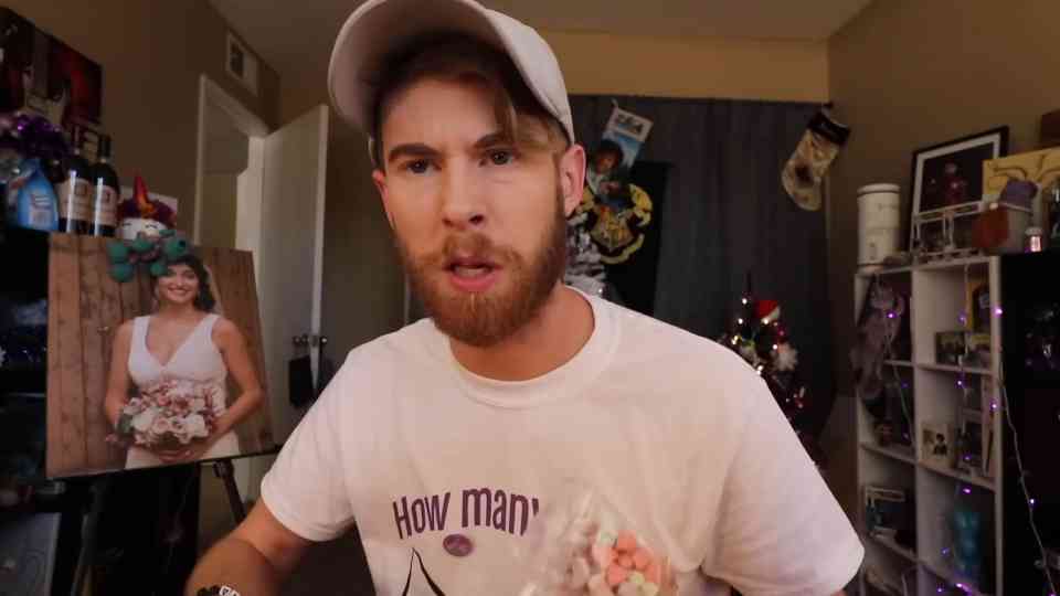 SO. MANY. SNACKS! - Opening