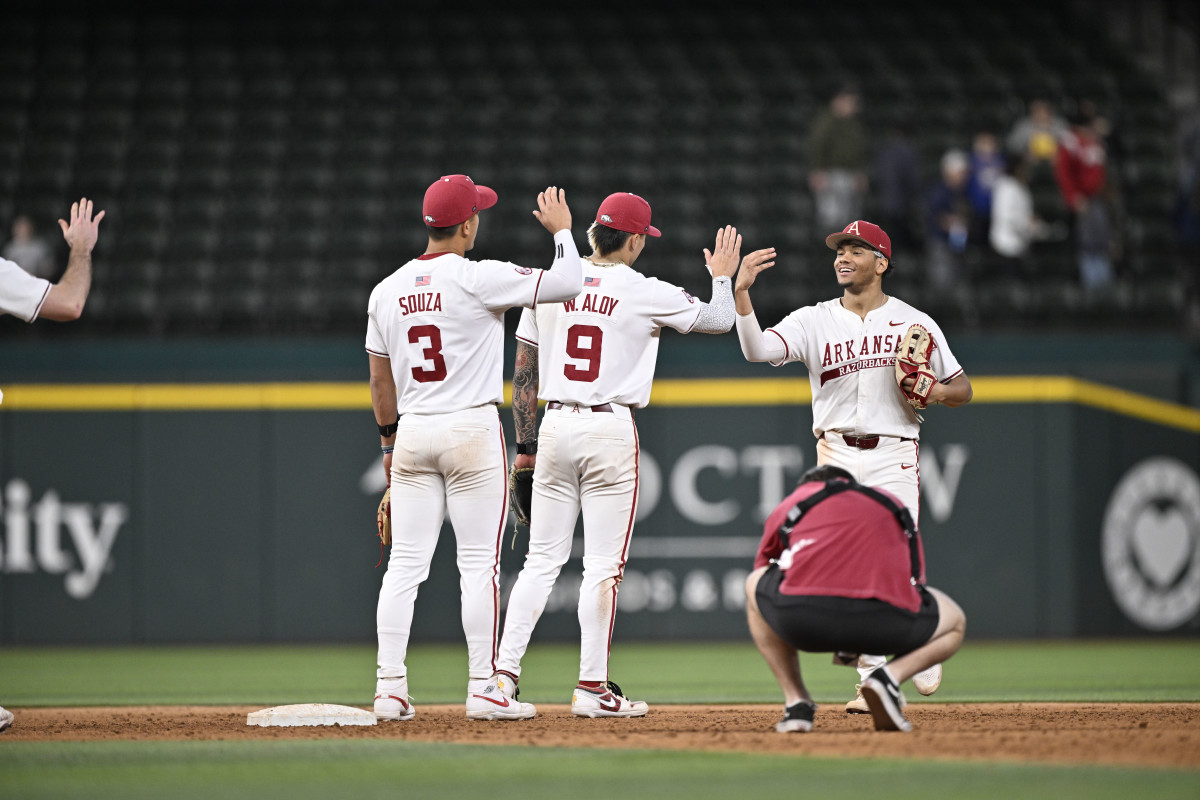 Arkansas Razorbacks Baseball Dominates Grambling in Midweek Victory
