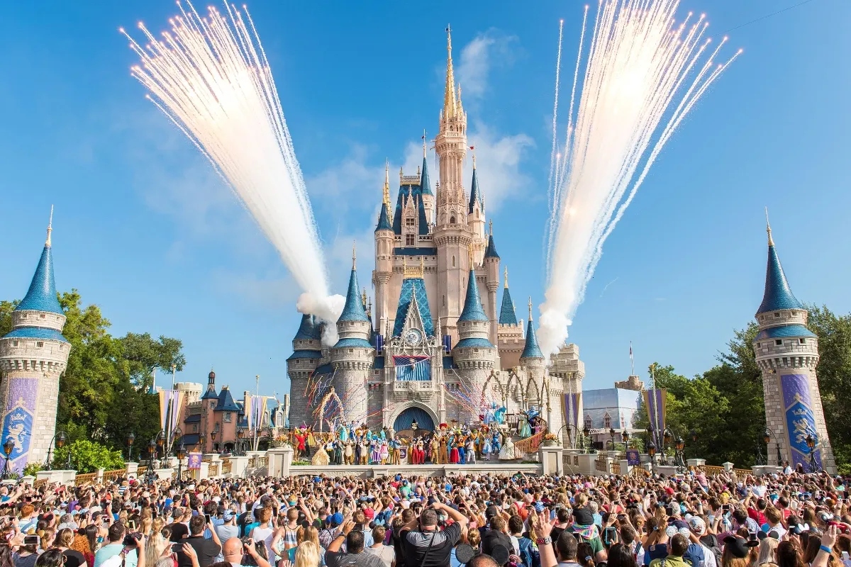 Singer Noah Schnacky's Epic Disney World Proposal Revealed
