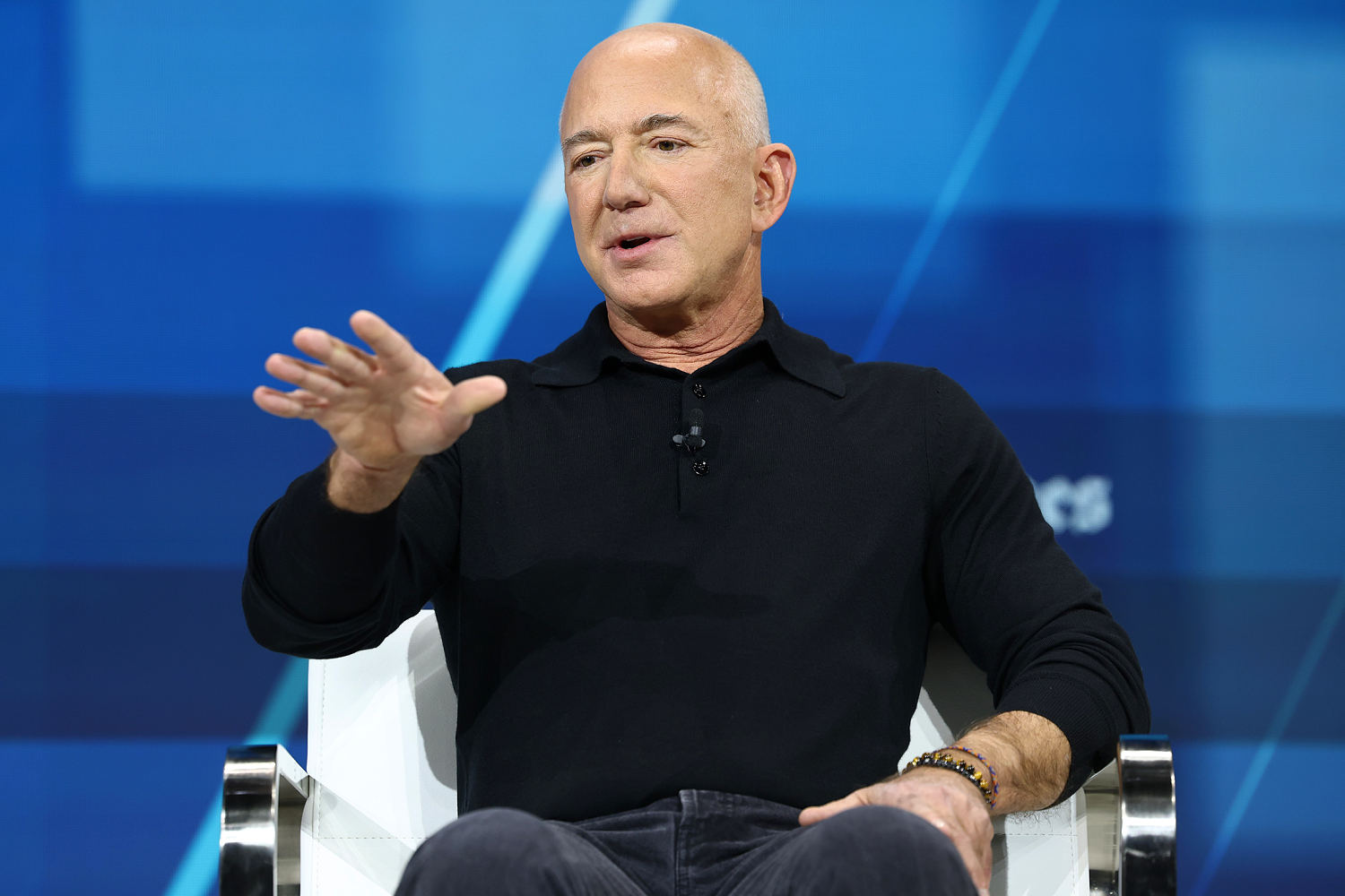 Jeff Bezos overhauls Washington Post opinion section, says it will ...