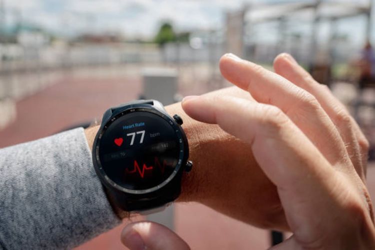 Keunggulan Smartwatch dengan Fitur ECG untuk Kesehatan