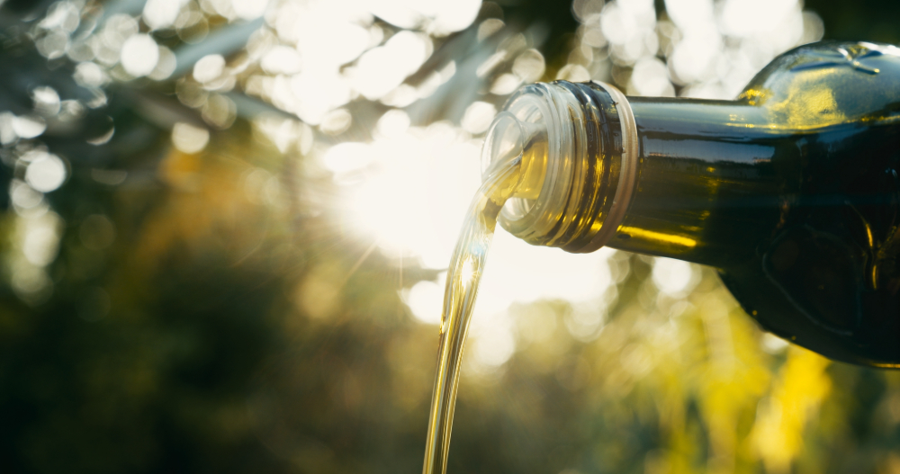 How a mixture of lemon and olive oil can affect your body if you drink ...