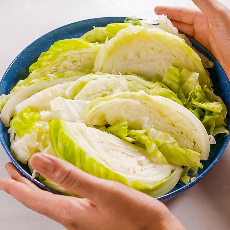 Here's How To Boil Cabbage Perfectly Every Time