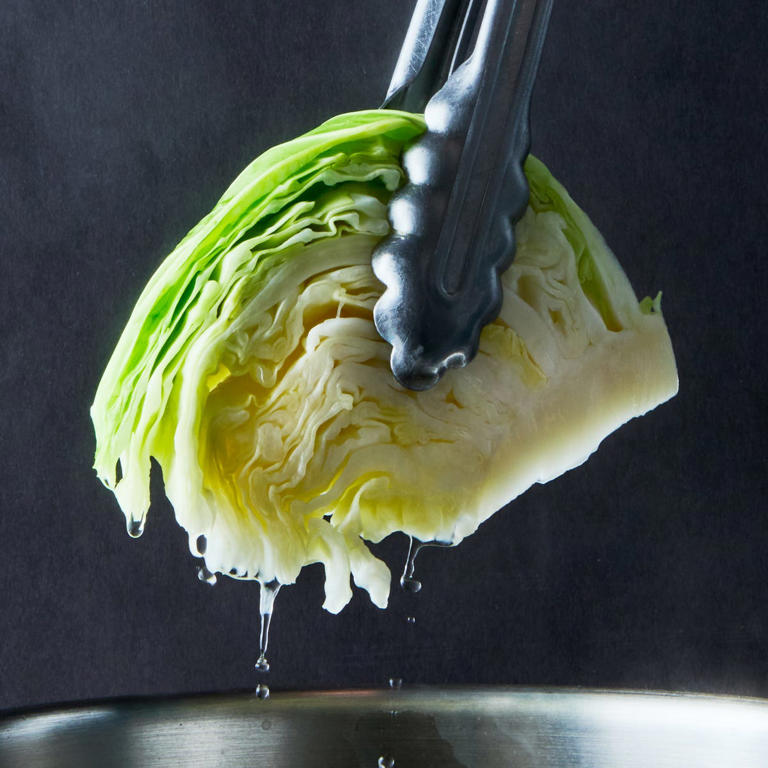 Here's How To Boil Cabbage Perfectly Every Time