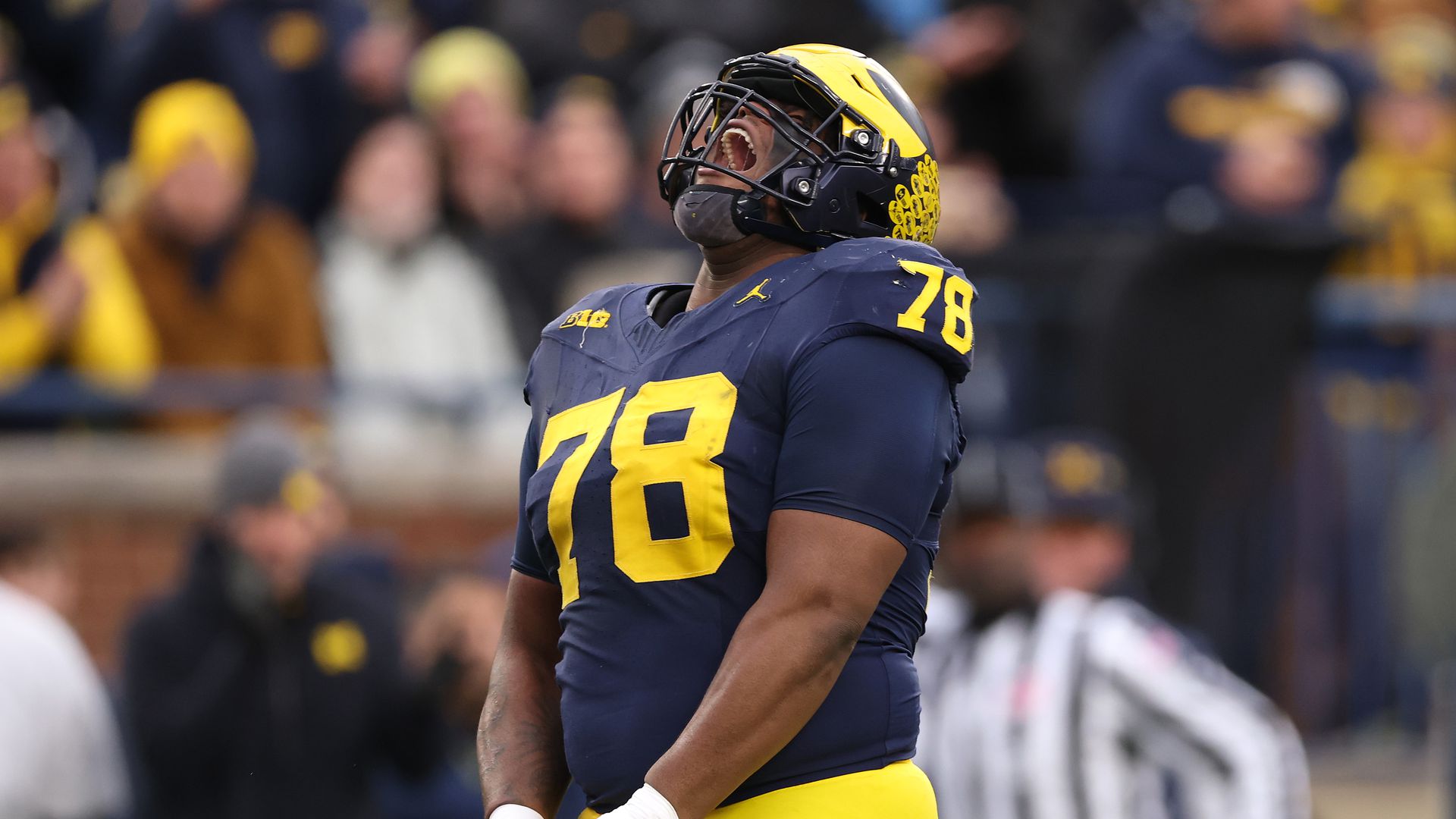 Top defensive line prospect meets with Steelers, praises Mike Tomlin