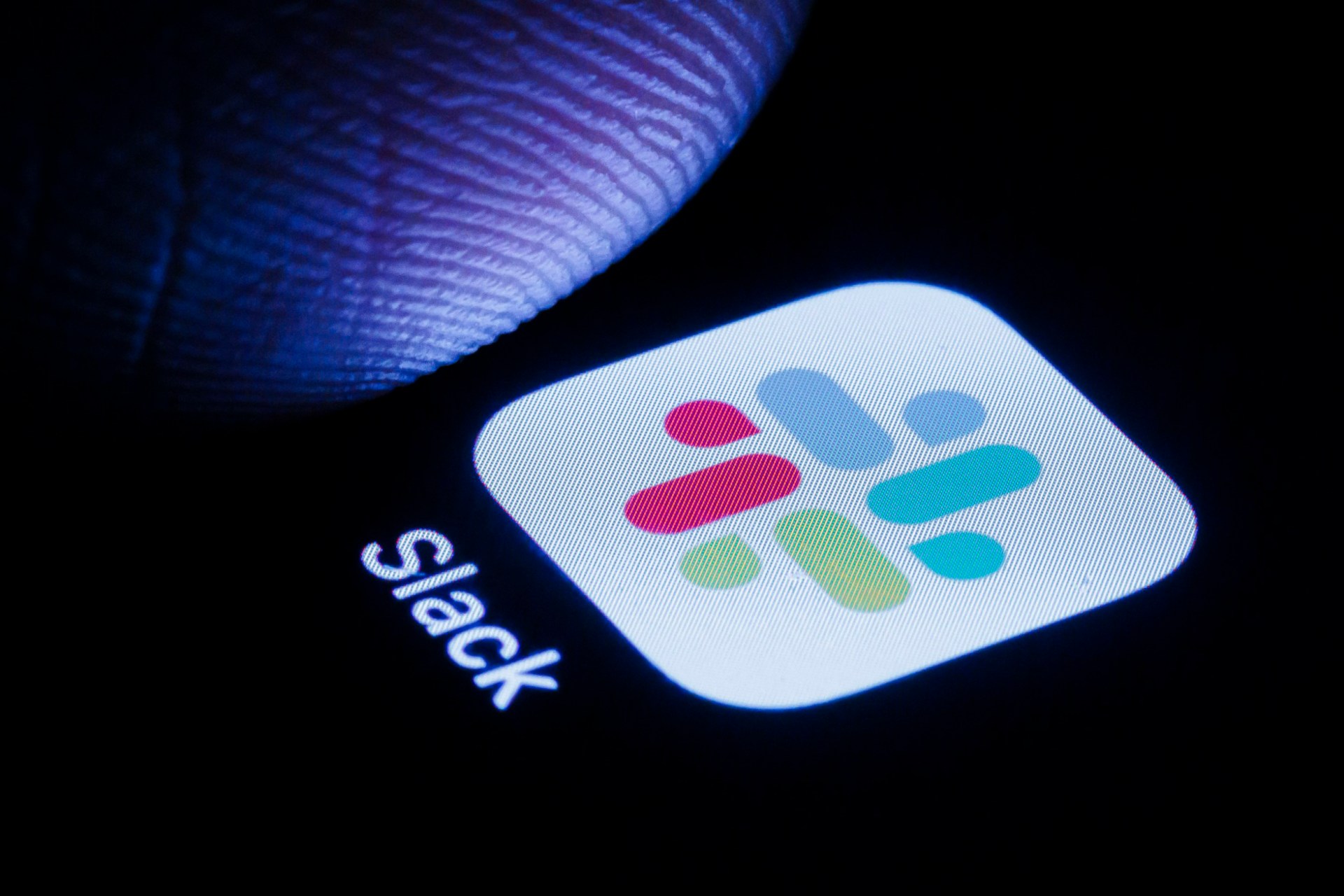 Slack is down for thousands of people and nobody can do any work