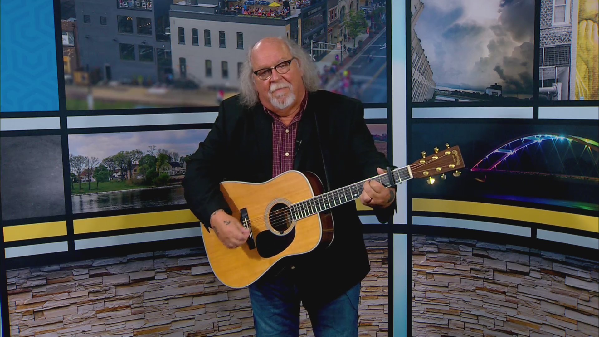 Daniel Holmes Performs ‘Shine On’ Live