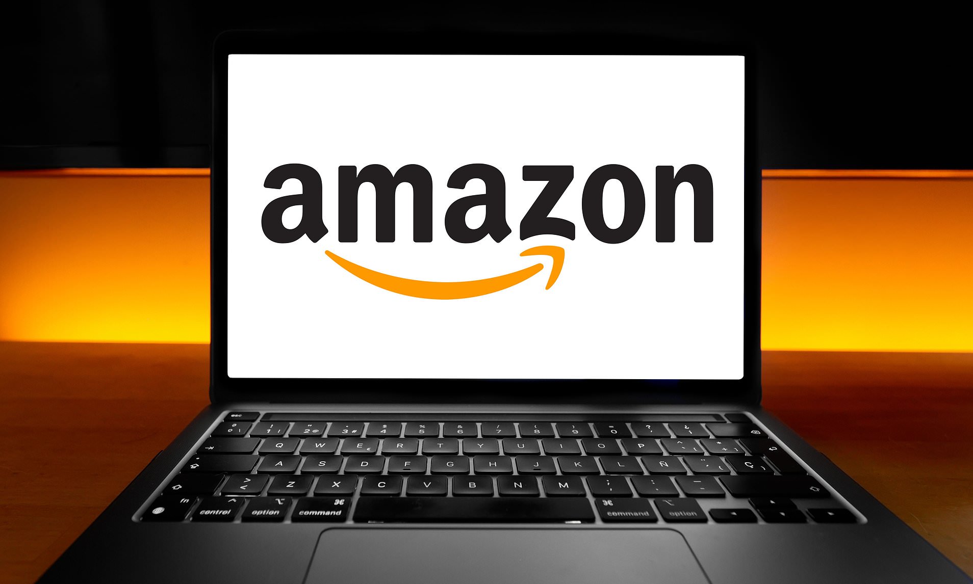 Chaos as Amazon outage leaves millions of users unable to buy items