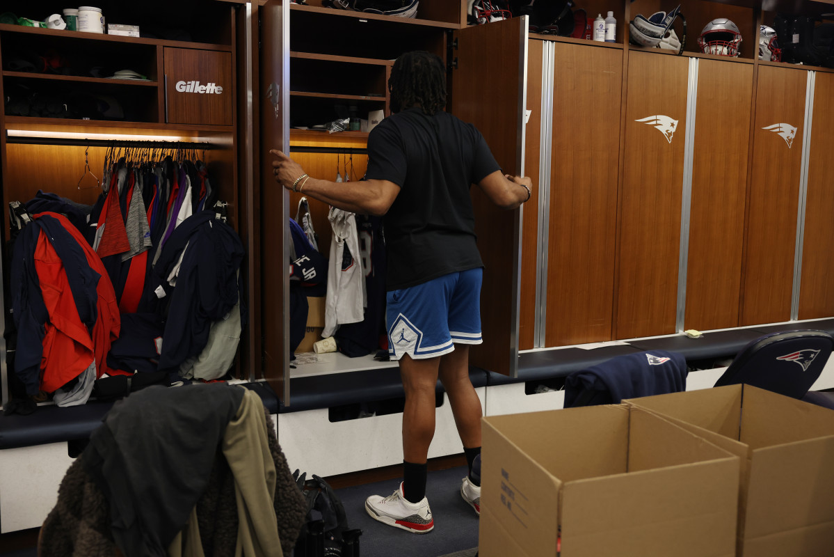 The NFL's Worst Locker Room Received 'F-' Grade From Players