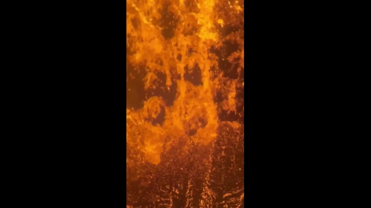 Lava from the Kilauea volcano creates “showers of gold” in Hawaii