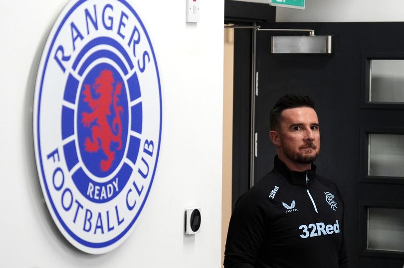 Celtic legend in savage one-liner as Barry Ferguson's Rangers return ...