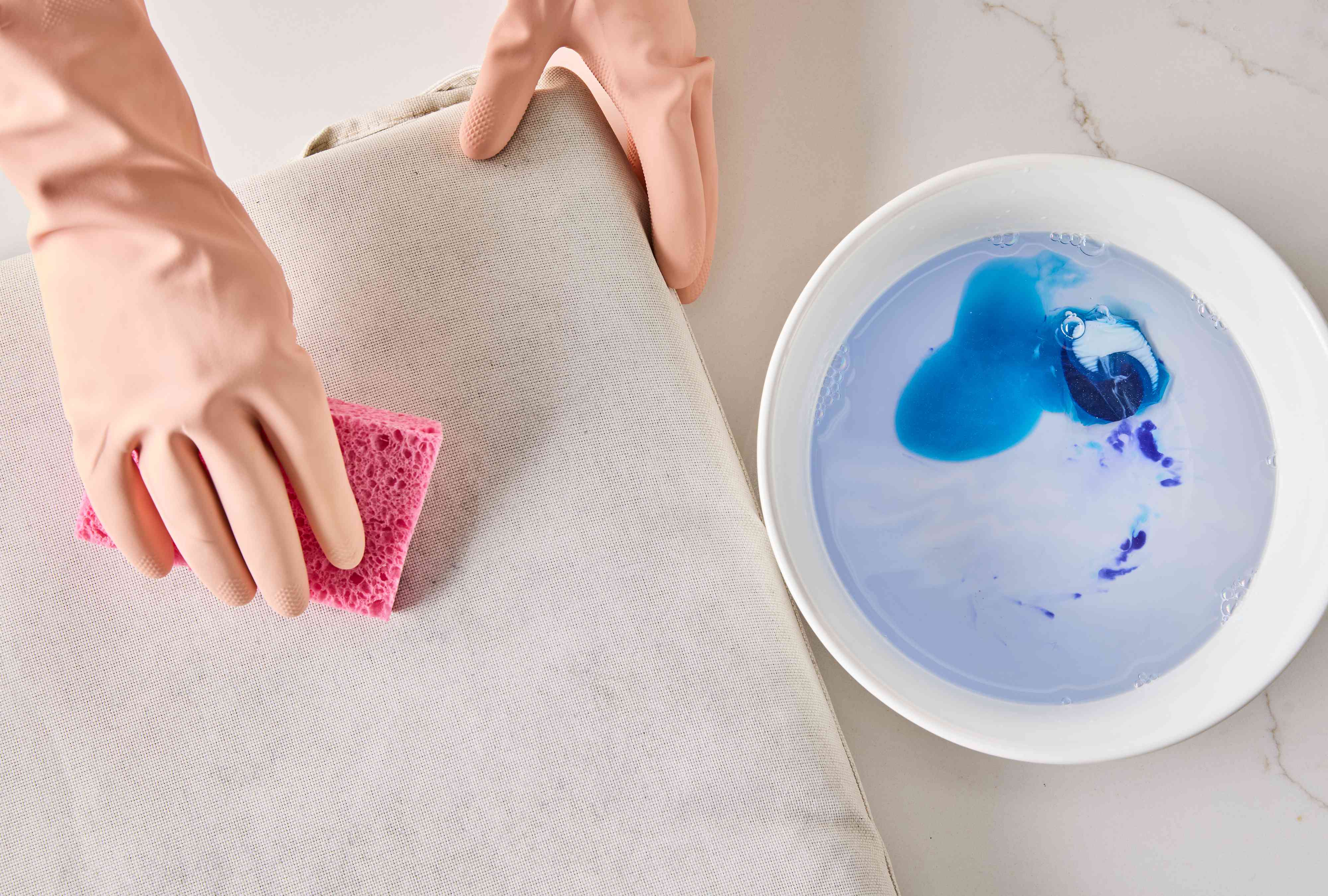 6 Unexpected Ways to Use Everyday Cleaning Products, According to a ...