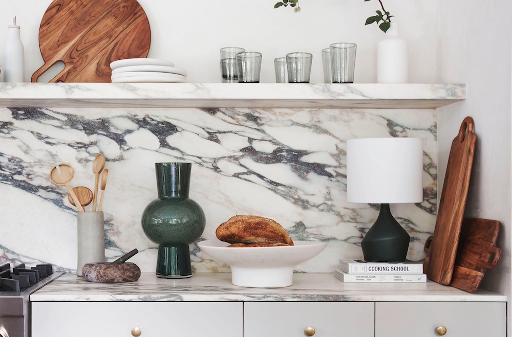 Upper Kitchen Cabinets Are Totally "Outdated" For 2025 — What You Want ...