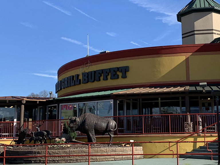 Here Are the Best All You Can Eat Buffets in Pigeon Forge, TN