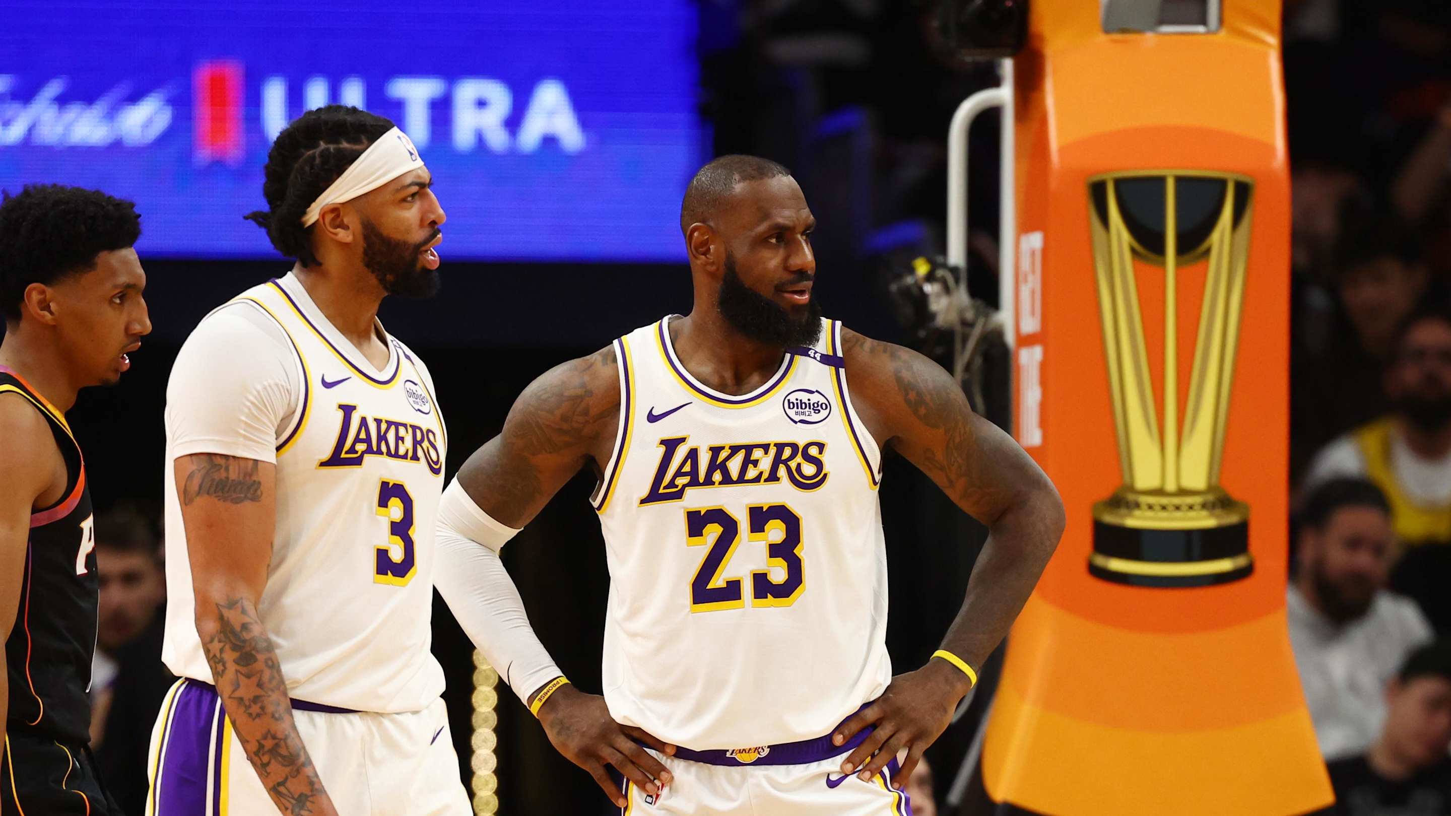 LeBron James had an emotional reaction to Anthony Davis' Lakers tribute