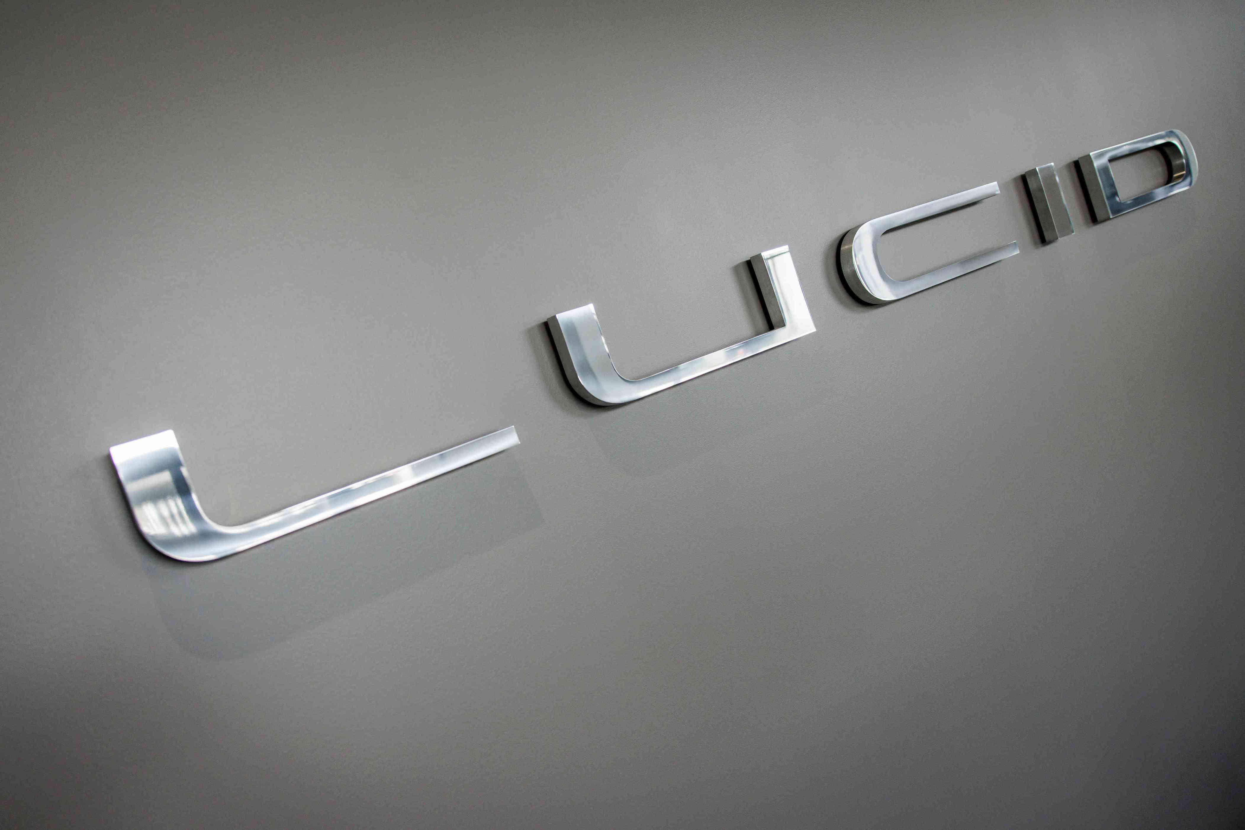 Lucid Stock Sinks as EV Maker's CEO Resigns, Offsetting Solid Results ...