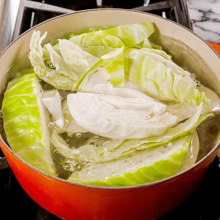 Here's How To Boil Cabbage Perfectly Every Time
