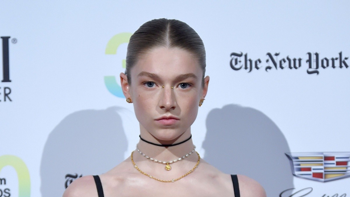 Hunter Schafer denuncia cambio de género en su pasaporte tras renovar ...