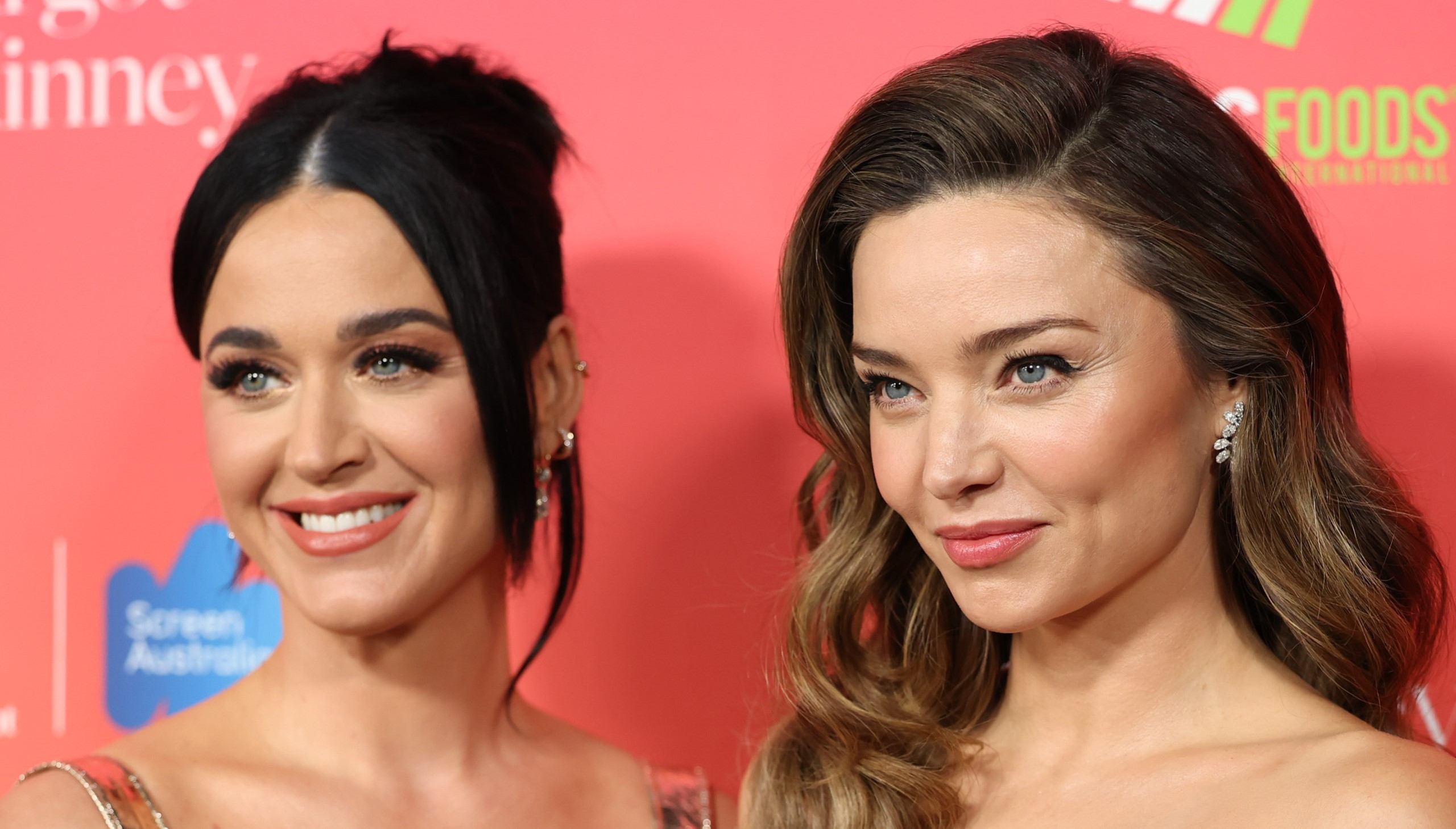 Diese Promis sind mit den ExpartnerInnen ihrer Partner befreundet