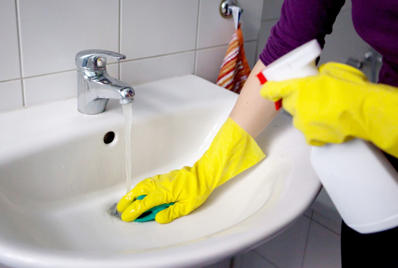 Study: Cleaning sprays can make indoor air more toxic than outside