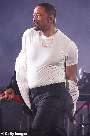 Top plastic surgeon weighs in on Will Smith's 'puffy', 'stiff' face