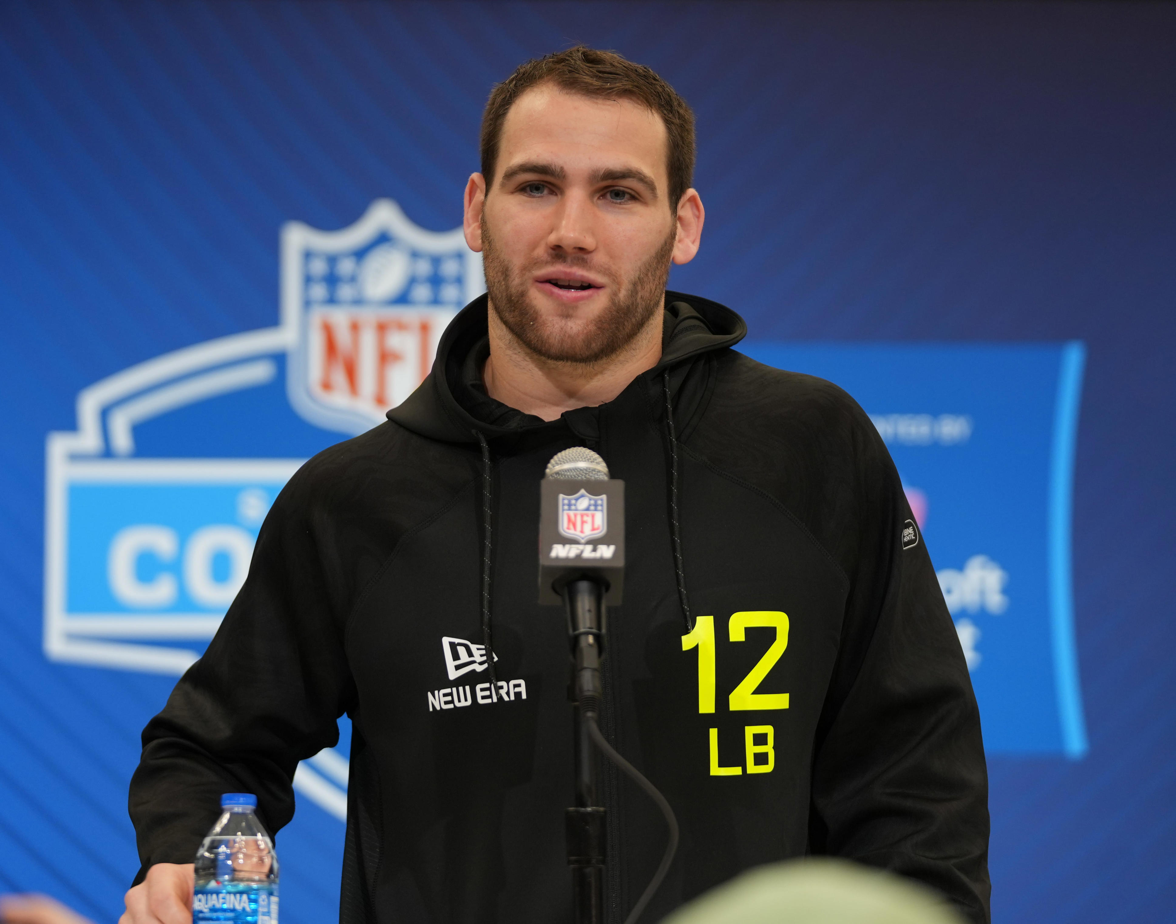 Potential starting LB Jack Kiser meets with Texans at NFL Combine