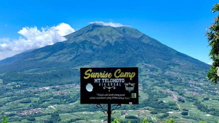 Itinerary Tektok Gunung Telomoyo via Arsal, Start dari Magelang Bujet Rp 150 Ribu