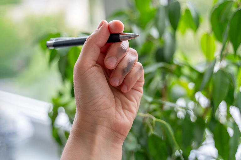 What Does It Mean to Be Ambidextrous?