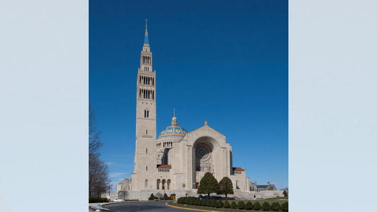 60-64% Americans still identify as Christian, 70% believe in an ...