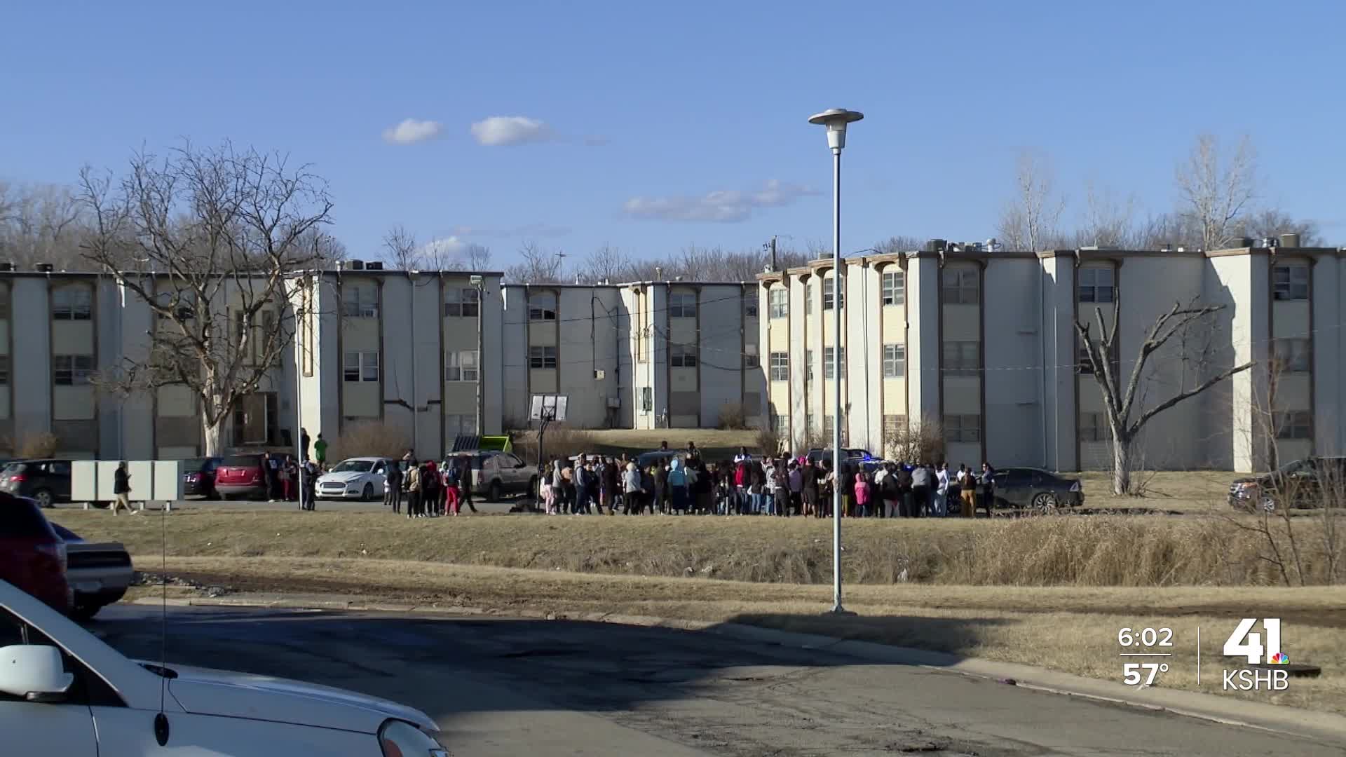 Cloverleaf Apartments tenants scrambling for shelter after complex is ...