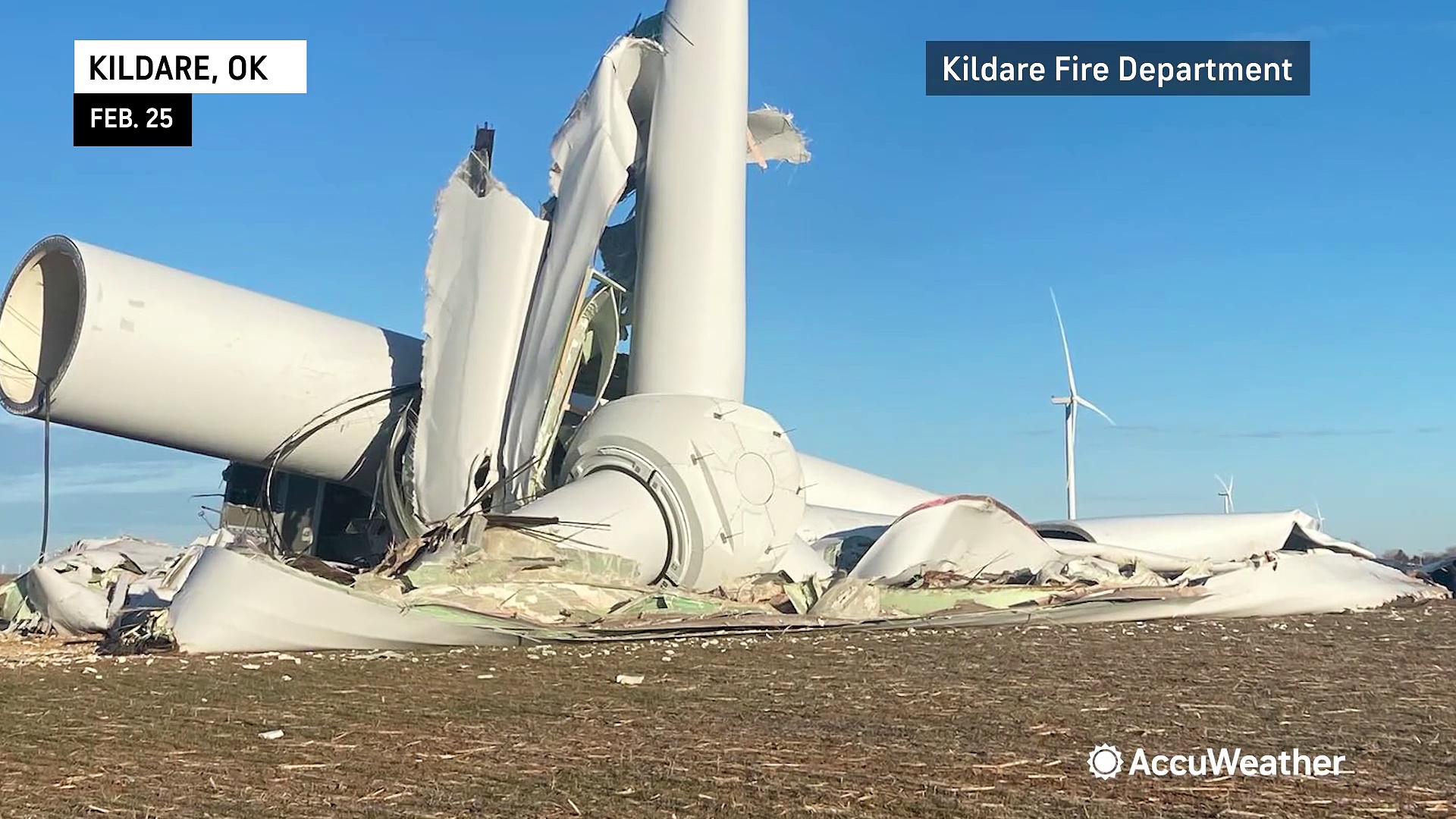 Wind turbine collapses in Oklahoma