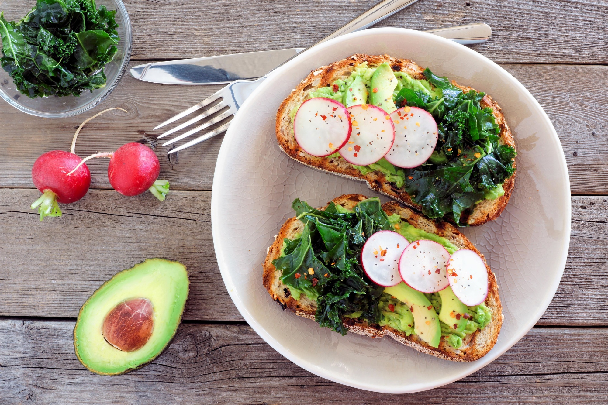15 avocado toast pour les amoureux de l'avocat