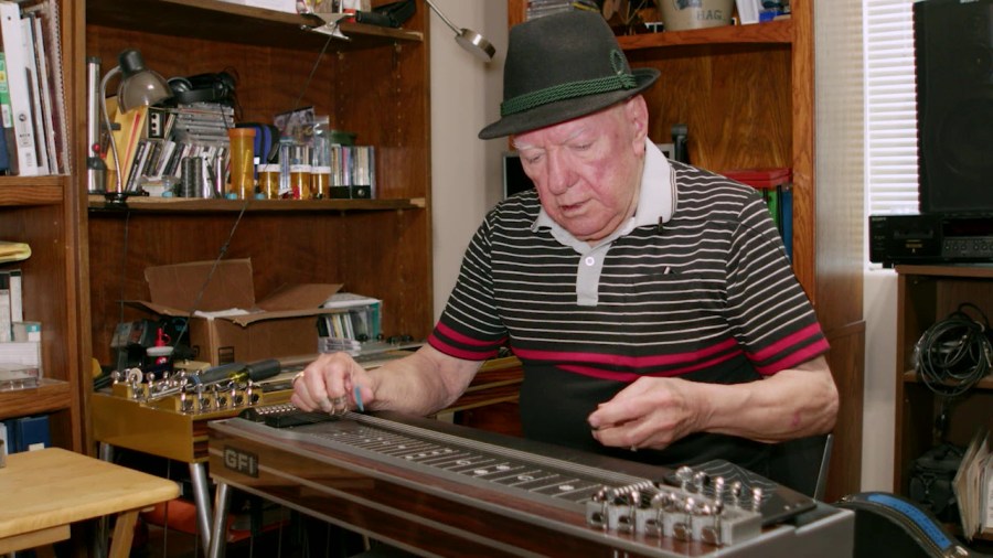 Norm Hamlet plans 90th birthday celebration in Bakersfield