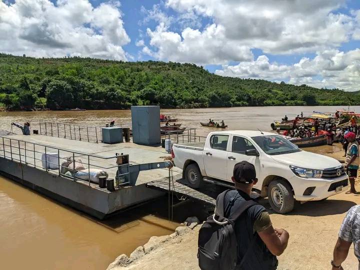 GESTION DES BACS DE MAHAVAVY ET D’IFASY - Un enjeu crucial pour la ...