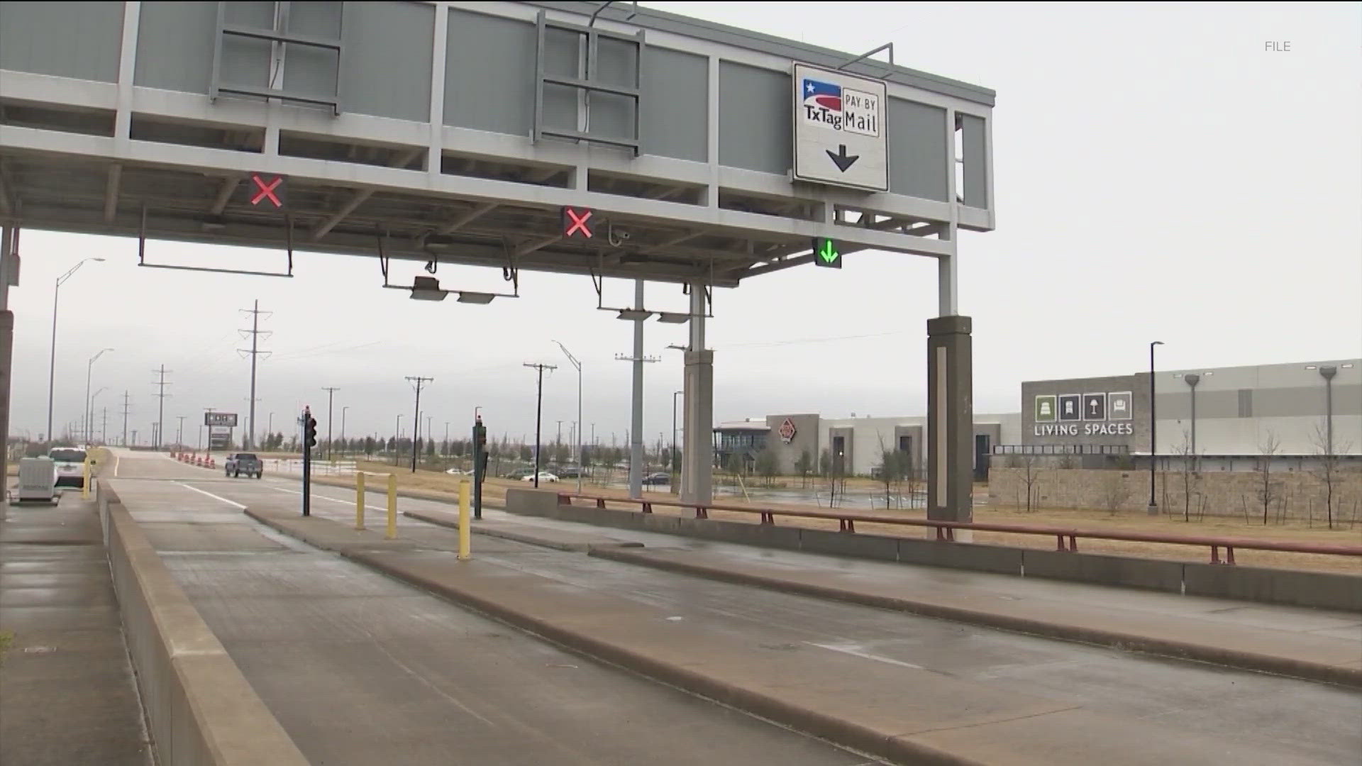 Texas lawmakers consider toll road changes