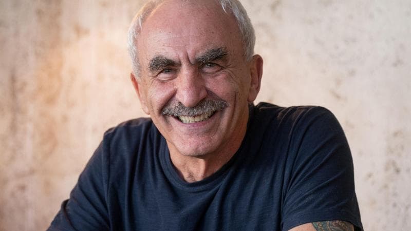 Gino Castaldo e “Il ragazzo del secolo”, storia di una generazione che ...