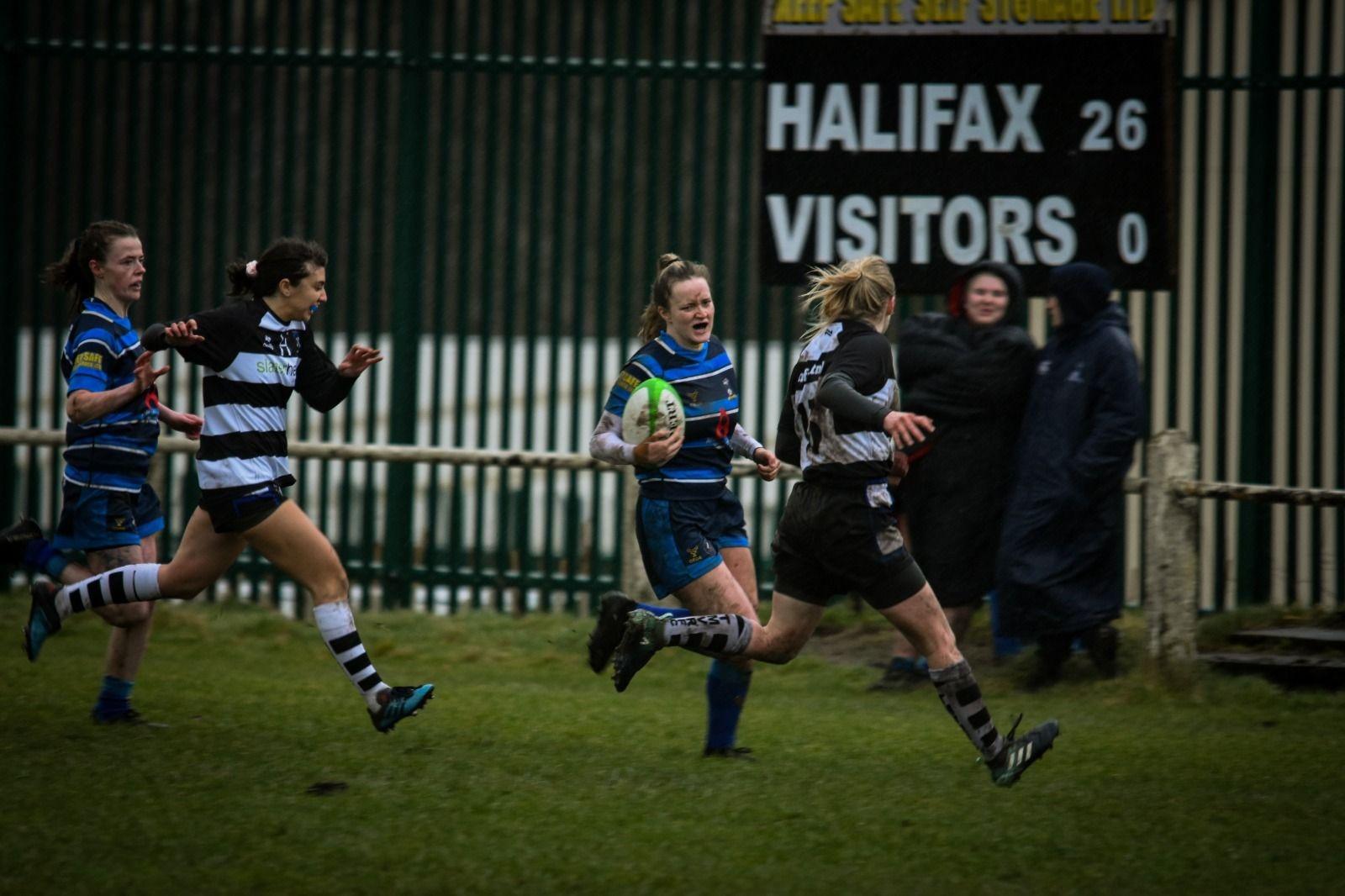 Halifax 33 - Trafford MV 7