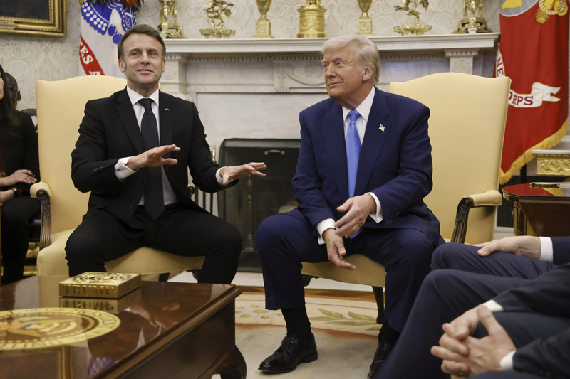 Bílý dům zareagoval na spekulace ohledně velké modřiny na Trumpově ruce