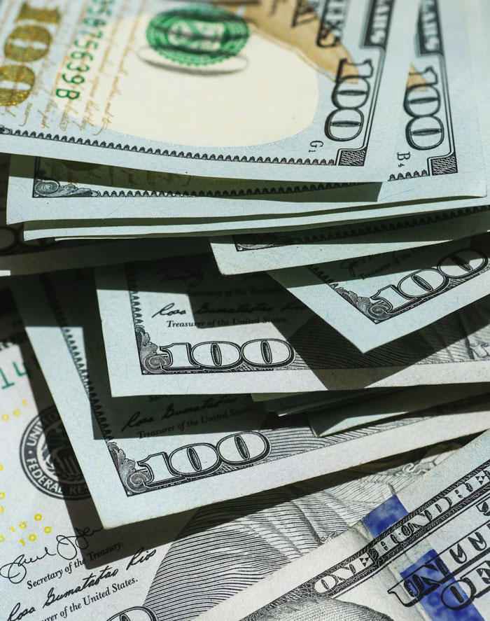 28 people with rich friends share what they do for work