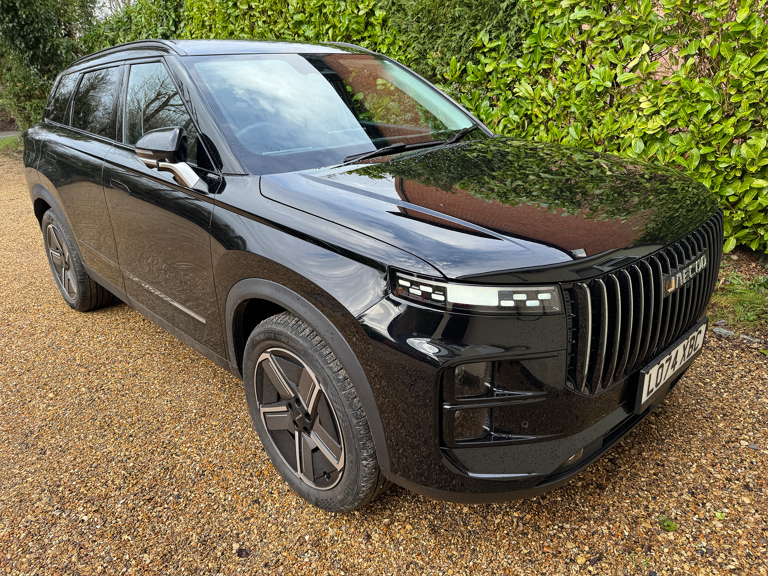 Jaecoo 7 review: A premium bargain (despite the warning beeps)