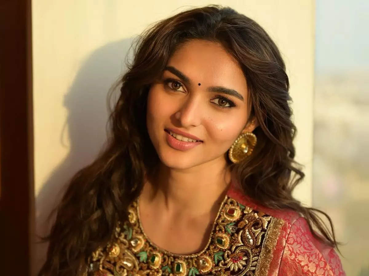 Who is Tamil film Dragon's actress Kayadu Lohar? A look at her ...