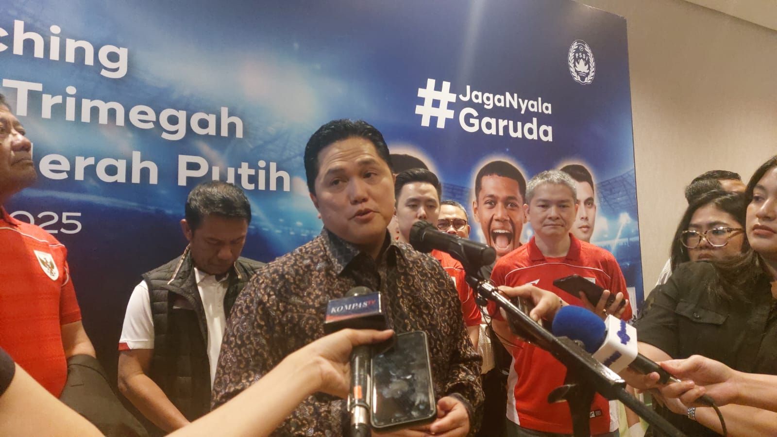 Respons Ketum PSSI Erick Thohir soal Frank van Kempen yang Diisukan Jadi Asisten Gerald ...