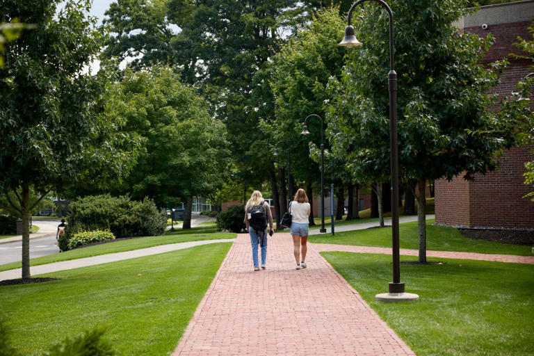 Steep Drop in Credit Scores Hits Student-Loan Borrowers