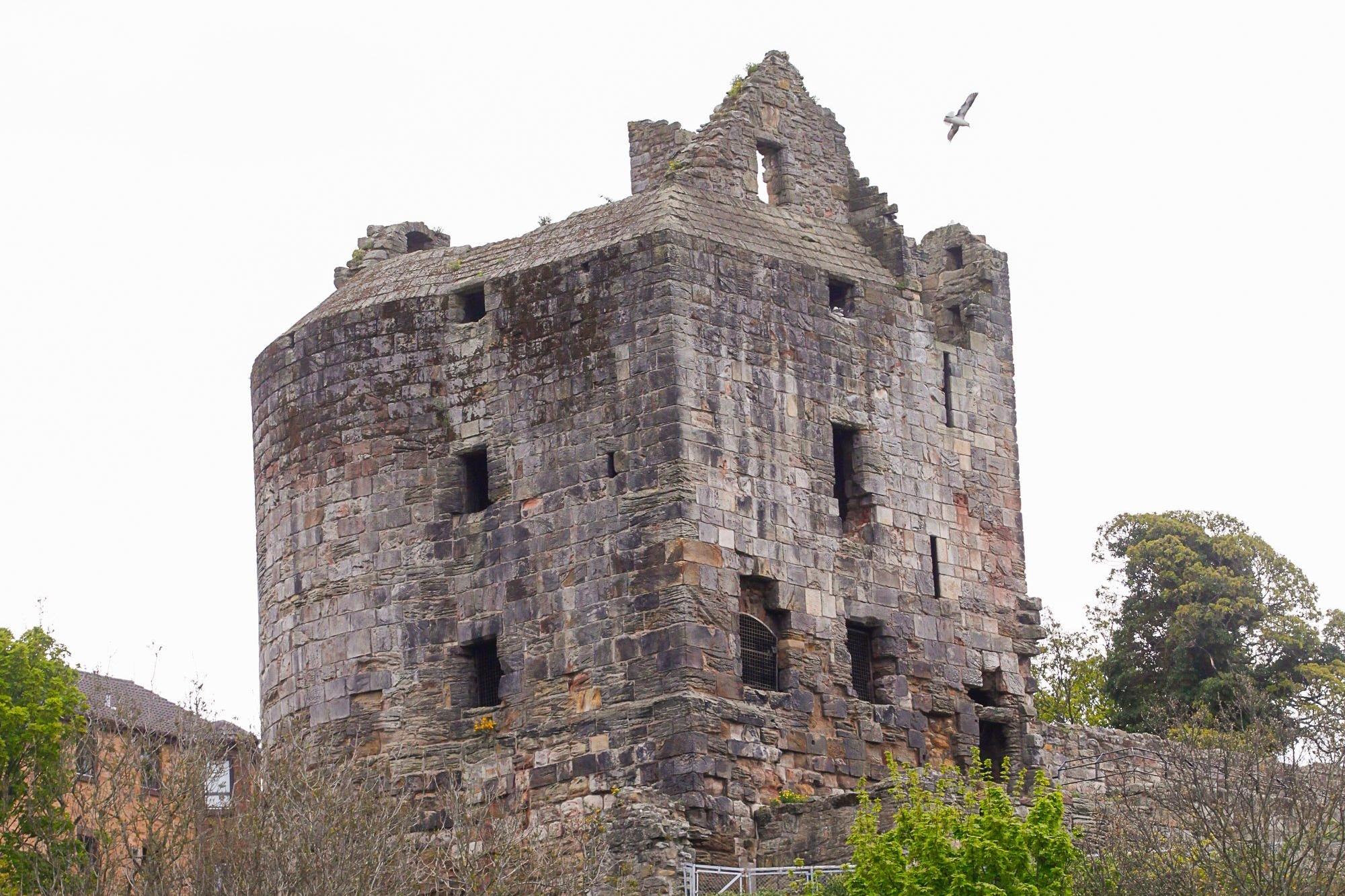 The 565-year-old Scottish castle with dramatic views to reopen more ...