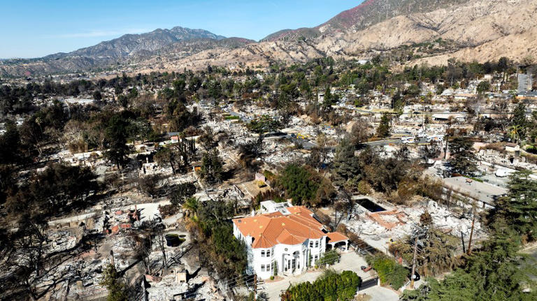 ‘I’m not really sure who to blame’: Altadena wildfire victims reflect ...