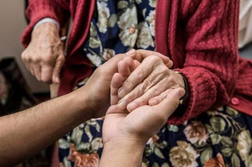 DWP stops mum's Carer’s Allowance while with disabled daughter in hospital DWP stops mum's Carer’s Allowance while with disabled daughter in hospital