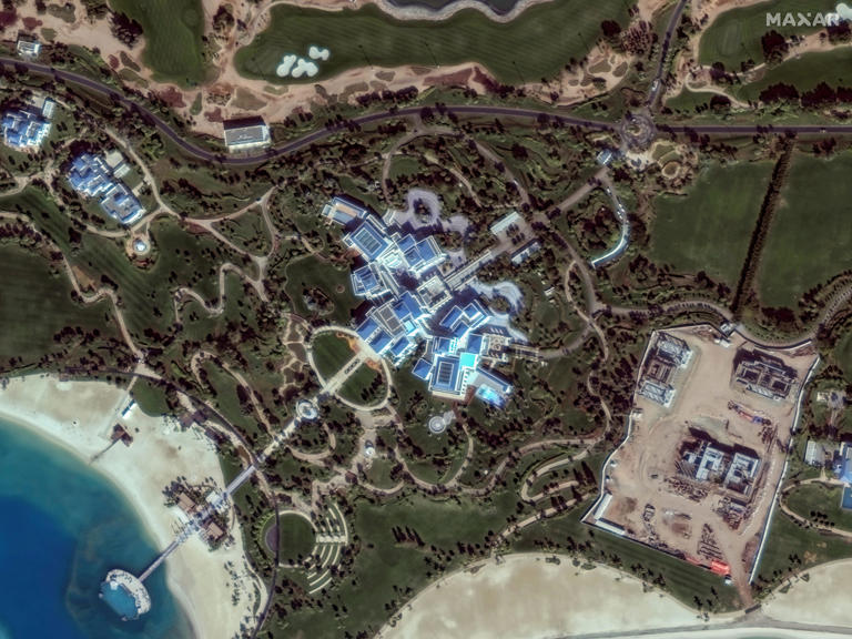 Satellite images show lavish palace complex as part of Saudi Arabia's ...