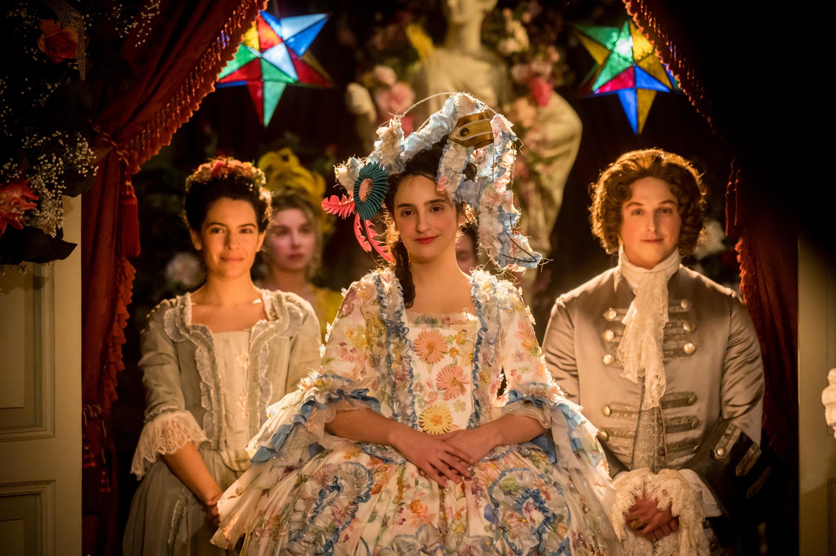 Ana Locking viste a 3 personajes de 'La vida breve' con guiños 'drag' y ...