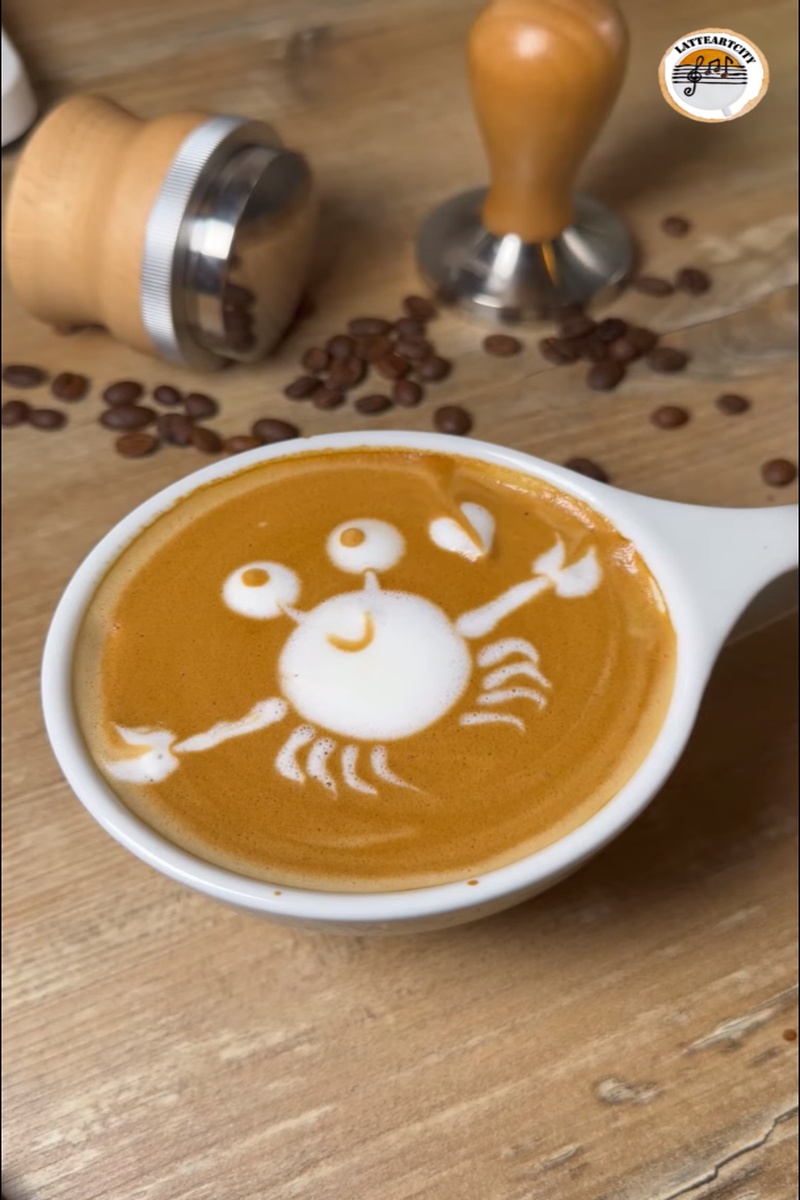 Creative Latte Art Featuring a Crab Design